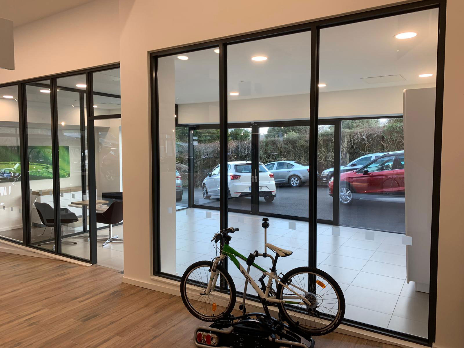 Finbarr Galvin Showroom - 2020-Glazing